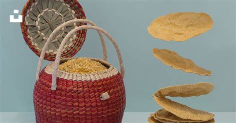 빨간색과 흰색 고리 버들 세공 바구니 사진 Unsplash의 무료 음식 이미지