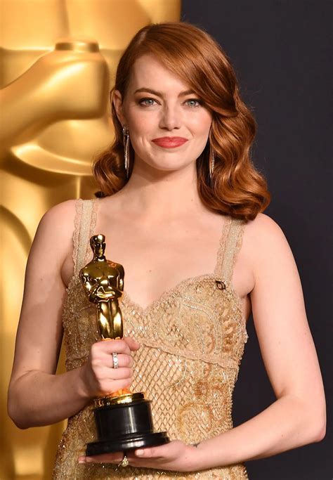 Emma Stone Scrolller