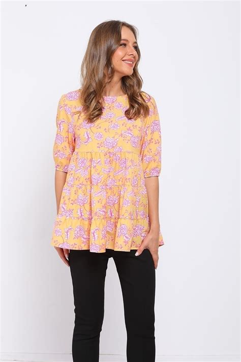 Orange Floral Round Neck Half Sleeve Tops Curvedream