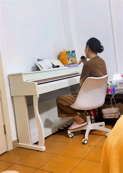 Sun Haiyang Said That His Wife Si Yatou Is An Amateur Singer