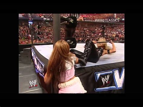 Mickie James Vs Trish Stratus Wrestlemania 22