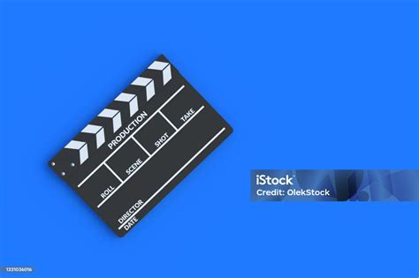 파란색 배경에 영화 클래퍼 보드 영화 제작 액세서리 시네마토그래피 컨셉 영화관에서 영화 맨 위 보기입니다 공간을 복사합니다 3d 렌더 3차원 형태에 대한 스톡 사진 및 기타