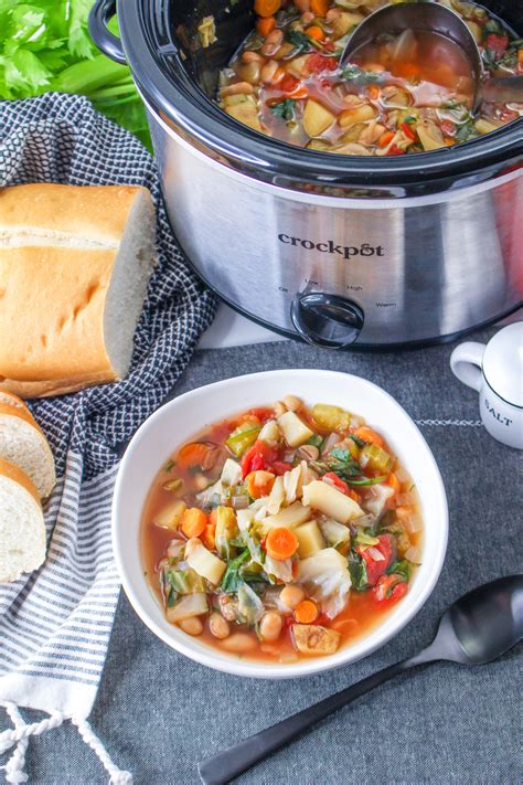 Carrabbas Slow Cooker Minestrone Soup The Rockstar Mommy