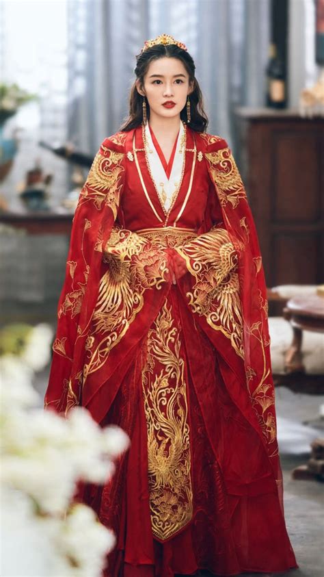 Pin by Nguyenhoanglanqsbg on nt | Chinese fancy dress, Traditional ...