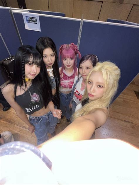 컴백 직후 데뷔 1주년 맞은 여자 아이돌 그룹  인스티즈 Instiz 이슈 카테고리