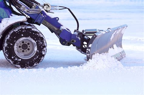 거리 는 특별한 장비 미니의 도움으로 눈에서 도시를 청소 거리에 대한 스톡 사진 및 기타 이미지 거리 겨울 교통수단 Istock
