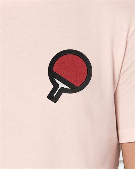 T Shirts Avec Logos Brodés Exprimez Votre Marque Avec Élégance