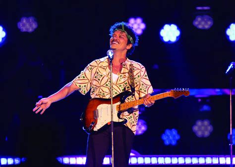Veja Letra E Tradução De Novo Single De Bruno Mars