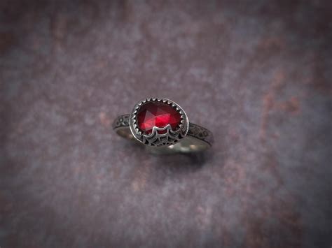 Garnet Spider Web Halloween Silver Ring Size 7 5 Unique Spooky Silver Womens Jewelry Etsy