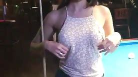 Flagra Gostosa Perdeu Na Sinuca E Teve Que Mostrar Os Peitos No Bar Cnn Amador