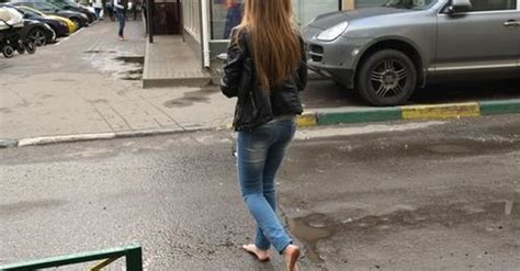 В училище имаше едно момиче на име Глаша което беше много грозно и страшно Всички мислеха че