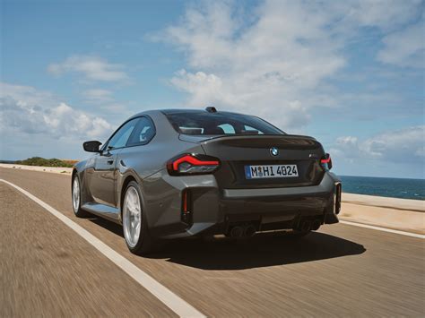2025 Bmw M2 Coupe Debuts With More Power New Paint Colors Idrive 85