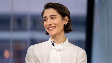 Cheveux De Lizzy Caplan