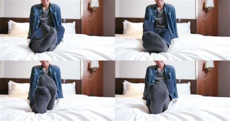 运动员脚男子酒店痒细菌视频素材下载