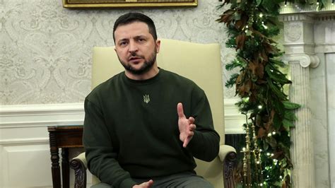 Зеленски Русия иска да изтощи Украйна с дълга атака с дронове Новини бг