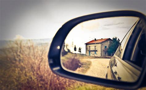 Vivir Lejos De Casa Voz Universidad Ucad