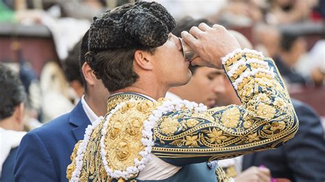 Un Cambio Fundamental En El Equipo De Daniel Luque Un Mítico Torero De Plata Entra En Sus Filas