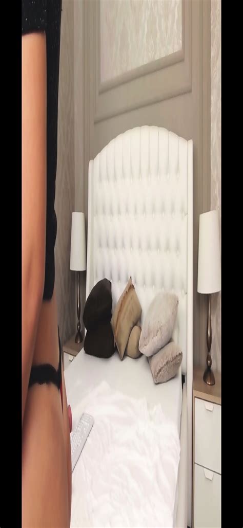 Big Ass Babe Little Iris Eporner