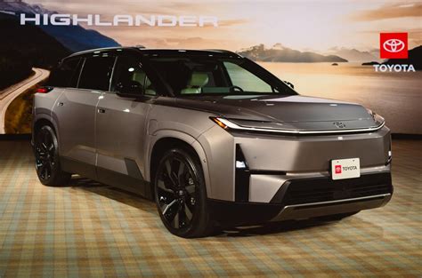 Best 12 World Debut The All New 2027 Toyota Highlander Goes Electric Artofit