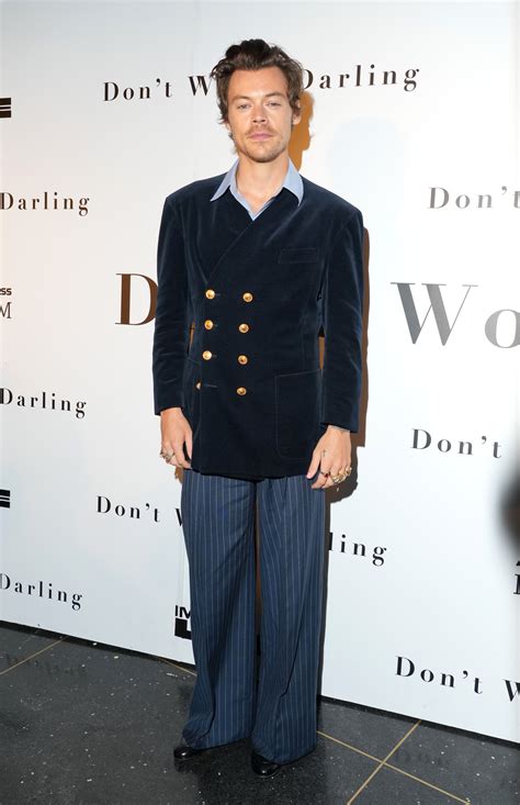 Harry Styles Wears Gucci At ‘dont Worry Darling New York Photo Call