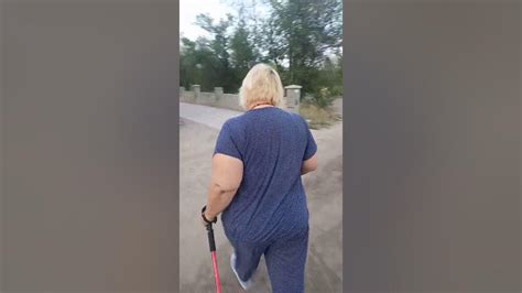 Скандинавские палочки. Моя первая тренировка😅 - YouTube