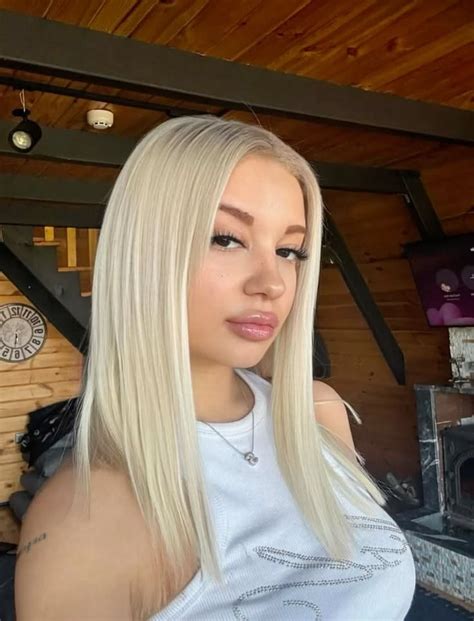 Long Blonde Wig Middle Part Bad Blonde Bob Short Blonde Hair Baddie