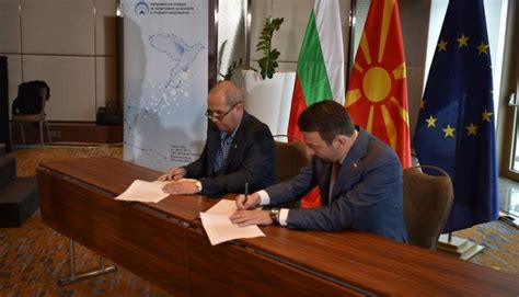 Лазаров вели дека таа не смее да ги обединува македонските и бугарските бизнисмени Ohridsky