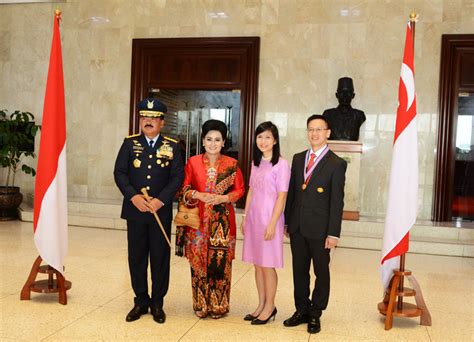 Pantas Menerimanya Panglima Tni Sematkan Bintang Jalasena Utama Kepada