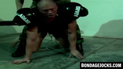 Wildcats Fan Lifting Weights In A Naughty Workout Eporner