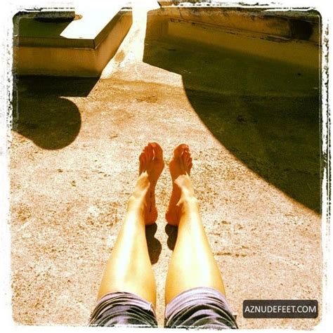 Rebecca Van Cleave Feet Aznudefeet