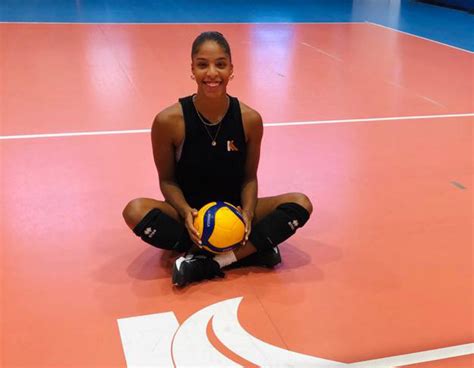 Symone Abbott “türkiye Tüm ülkeler Arasında Favorim” Voleybolunsesi