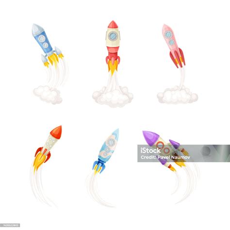로켓 발사 이륙 연기 트랙과 화재 버스트 세트 만화 벡터 일러스트 레이 션으로 비행하는 우주선 0명에 대한 스톡 벡터 아트 및 기타 이미지 Istock