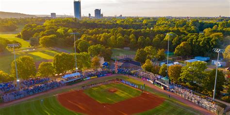 Home Bonn Capitals