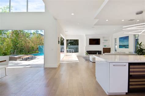 Los Angeles Real Estate And Homes For Sale Laurie Woolner Hallmark Floors Los Angeles Real