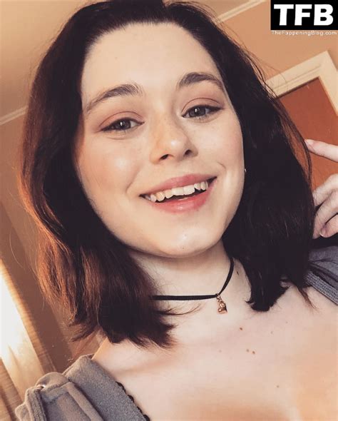 Xaria Dotson Sexy 15 Photos Sexy E Girls🔞