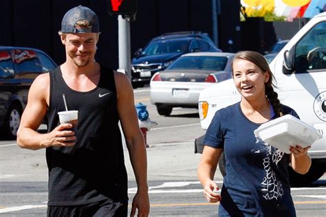 Robert Irwin Visits Sister Bindi At Dwts Practice Bindi Irwin Derek