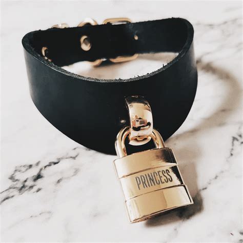 Personalized Bdsm Collar W Name On Locket Custom Submissive Day Collar Collar For Sub Bondage