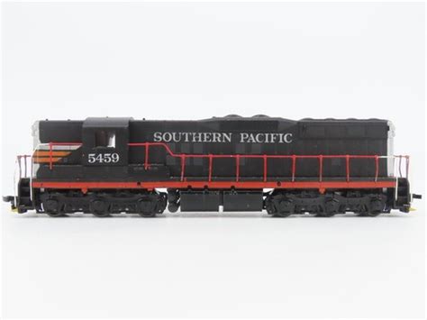 Ho Scale Athearn Sp Southern Pacific Black Widow Sd9 Diesel Locomotive