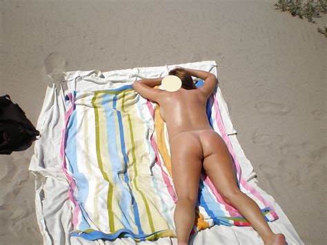 Sexy Beach Fun 17 Pics Xhamster