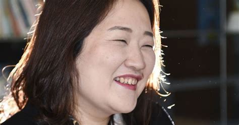 2019 한국일보문학상 소설 그만둘까 생각할 때 앞으로 잡아채주는 상 됐다