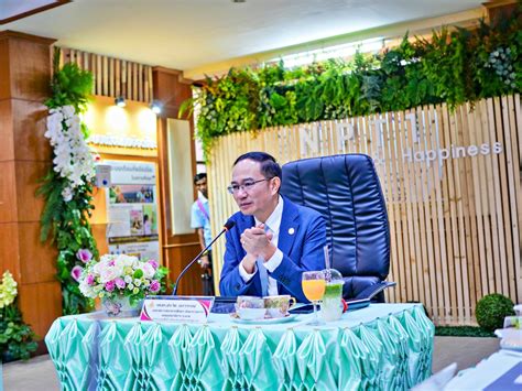 รศ ดร ประวิต เอราวรรณ์ เลขาธิการสภาการศึกษา และรักษาราชการแทนเลขาธิการ ก ค ศ ลงพื้นที่ตรวจ