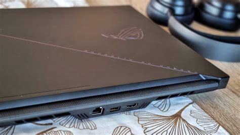 Rog Zephyrus Duo Review Gaming Laptop Qualbert