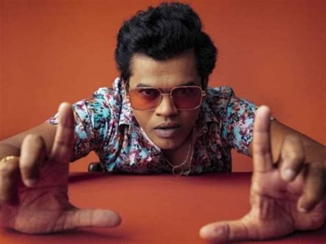 Siddharth Jadhav Cine Career Has Completed 25 Years