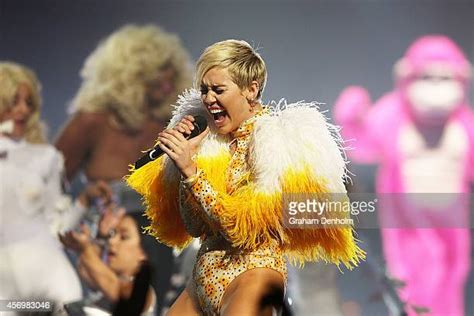 Miley Cyrus Bangerz Tour Photos And Premium High Res Pictures Getty