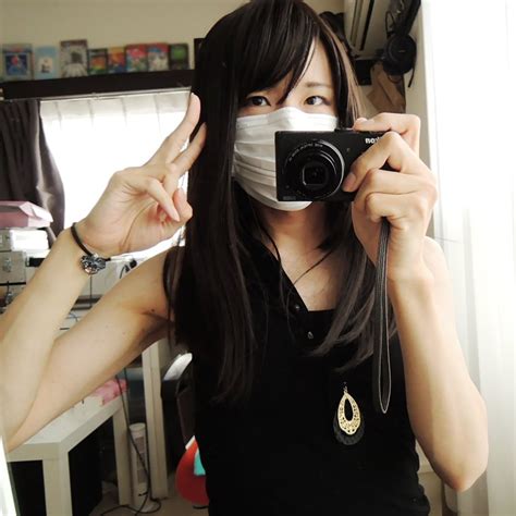 自撮りでペニクリ晒しちゃうエッチな男の娘！パンツからこぼれるぺニクリがエロ過ぎw 男の娘・女装娘・ニューハーフのエロ画像まとめ