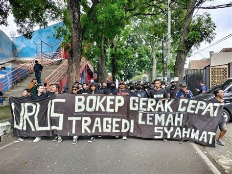 Fakta Bola ⚽ on Twitter: "“Urus Bokep Gerak Cepat, Urus Tragedi Lemah ...