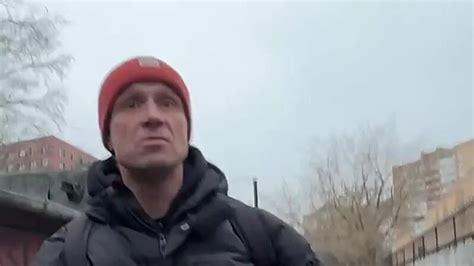 Мужик издевался над девушкой и я вмешался Смотреть онлайн в поиске