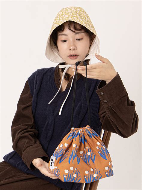 퓨어린넨 안감이 있는 이너프 파우치 Windy Lily Eternal Journey