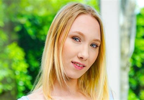 Mckenna Lynn Biographywiki Age Height Career Photos And More