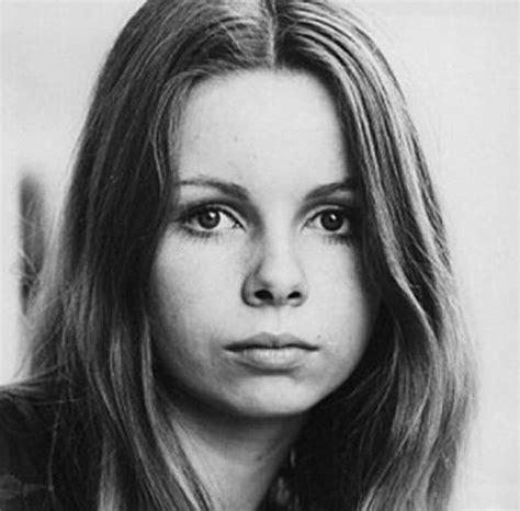 30 Vintage Photos Of A Young And Beautiful Lalla Ward In The 1970s